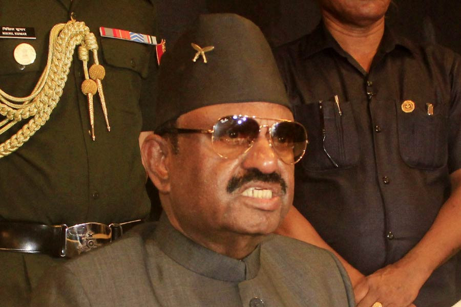 West Bengal Governor CV Ananda Bose meets newly appointed vice ...