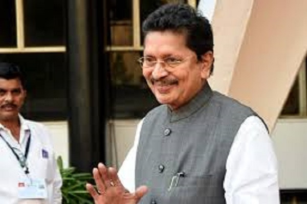 Manners at school! Deepak Kesharkar comments on the controversy